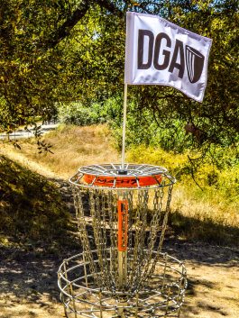How To Play Disc Golf